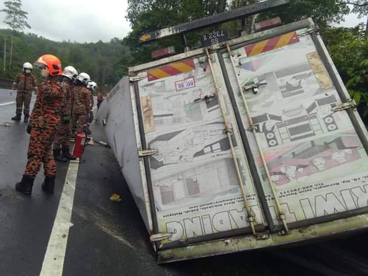 Pemandu, Kelindan Maut Lori Terbalik Di Kota Belud - Sabah Post