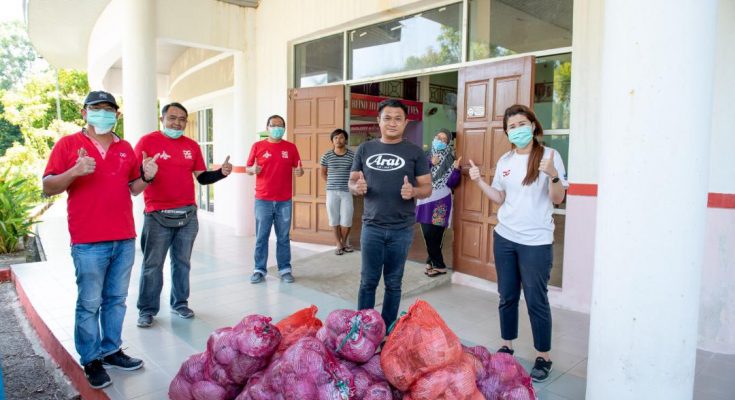 2 Tan Sayur Diagihkan Pejabat Parlimen Sandakan - Sabah Post