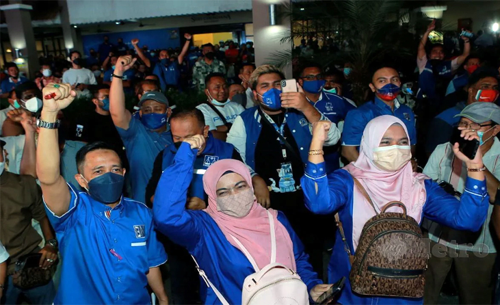 PRN Melaka: BN Bentuk Kerajaan Negeri, Capai Majoriti Mudah – Sabah Post PRN Melaka: BN Bentuk Kerajaan Negeri, Capai Majoriti Mudah – Sabah Post