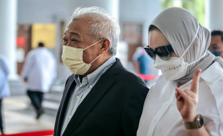 Pendakwaan Tutup Kes Rasuah RM2.8 Juta Babit Bung Moktar, Zizie Izette ...