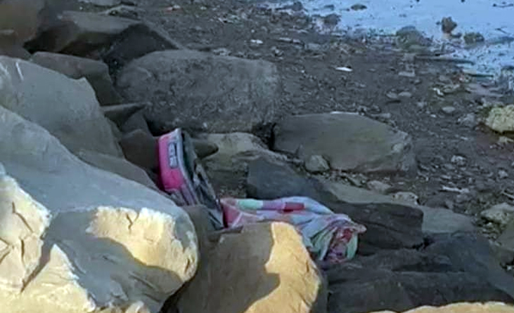Mayat Bayi Dalam Beg Pakaian Ditemui Di Tepi Laut - Sabah Post