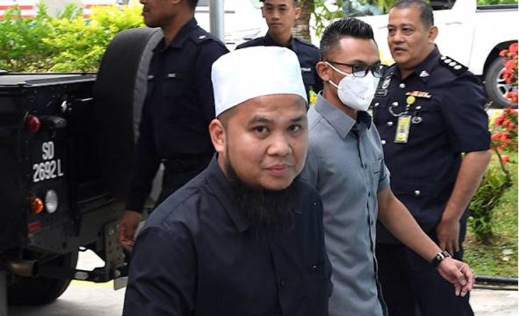 Wanita Didakwa Mangsa Kes Gangguan Seksual Ebit Lew Buat Laporan Polis Di Bukit Aman - Sabah Post