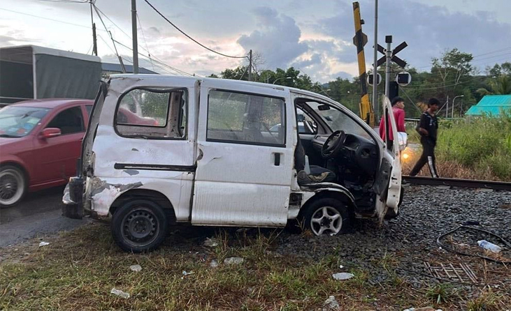4 Lelaki Nyaris Maut Van Dinaiki Dirempuh Kereta Api Di Kinarut - Sabah Post