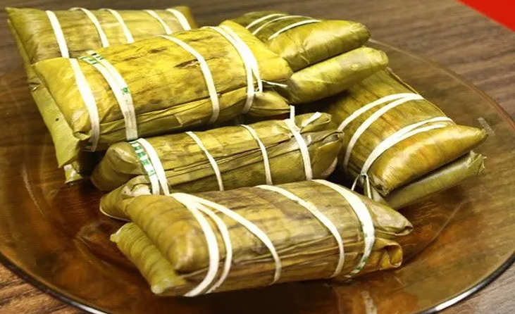 Dimasak Hingga 7 Jam, Buras Hidangan Wajib Masyarakat Bugis Pada ...