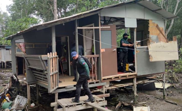 IPD Kota Kinabalu Roboh 80 Rumah Koloni Setinggan - Sabah Post